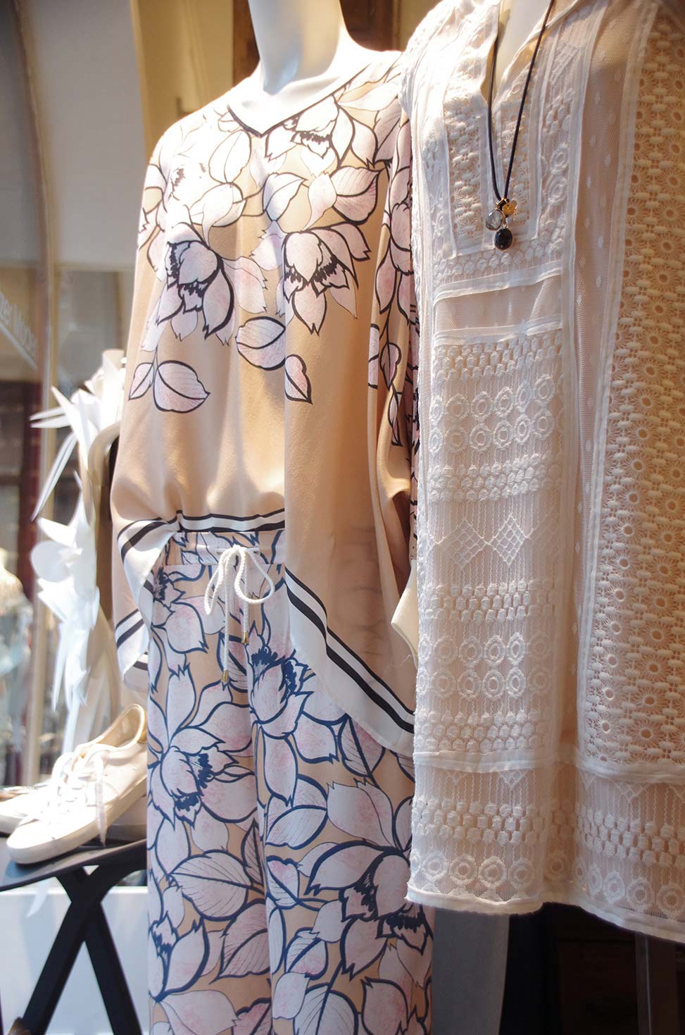 IVI – Beschwingte Silhouetten | Baltzer Moden